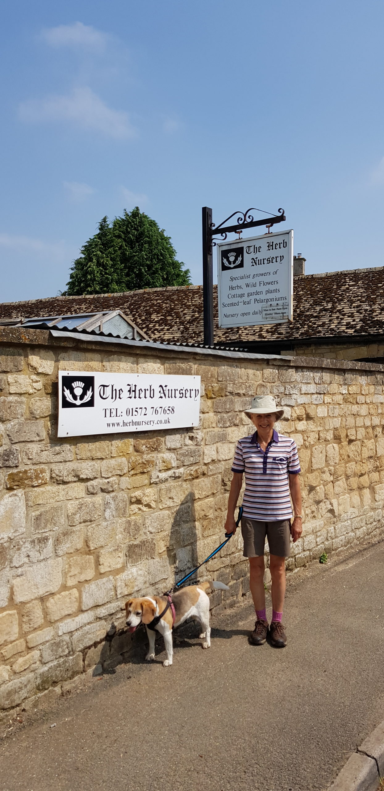 Oakham walks the Rutland Round - NWR